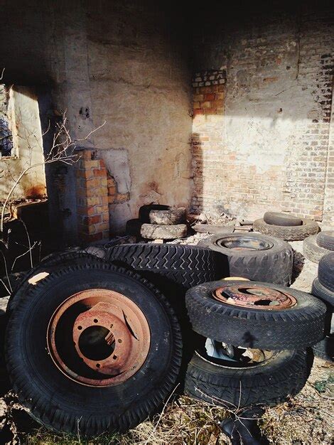 Premium Photo Abandoned Building