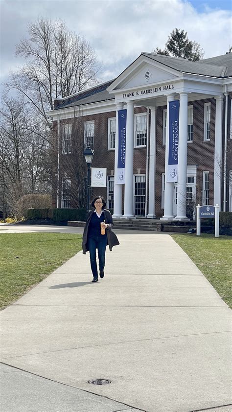 Mrs Chris Loo College Counselor Of Ten Years Plans To Depart Sbs