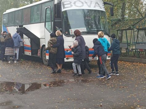 З двох спецзакладів на Харківщині евакуювали 32 дитини з вадами розвитку Новости Section Ukr Net