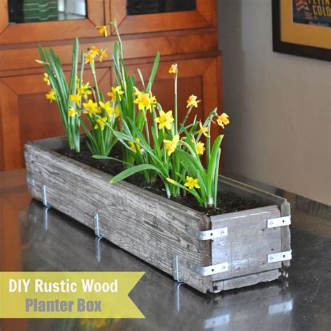 Diy Rustic Wood Planter Box Make Life Lovely