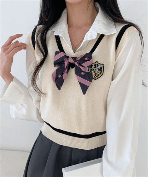 [리본탈부착 하이틴] 교복룩 스쿨룩 놀이동산룩 셔츠 니트조끼 Set 리본 크롭 와펜블라우스 에이블리