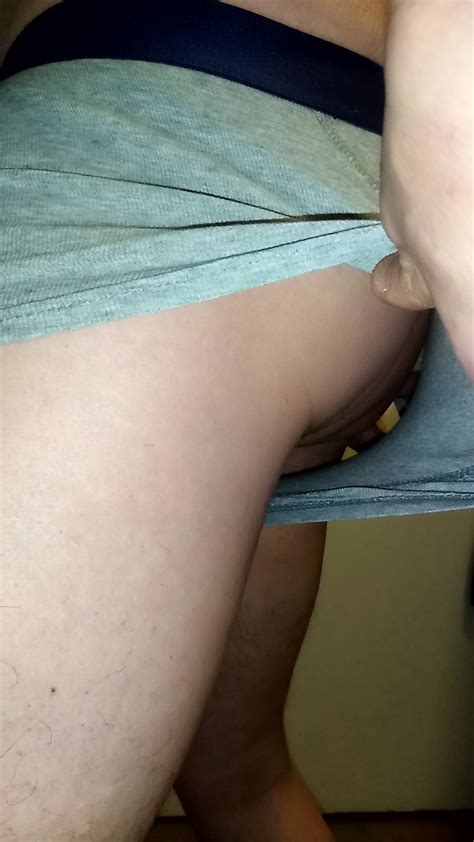 Inside View Of Poop Coming Out In My Pants Em Inglês