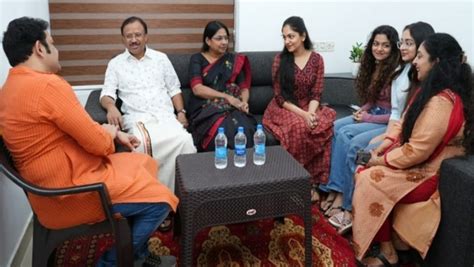 Actor Krishnakumar Wife Sindhu Krishna Open Up About Ahadishika