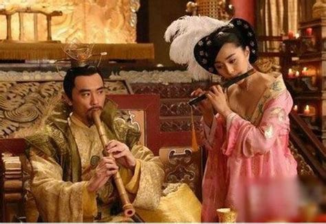 他如此寵愛「楊貴妃」，卻為何不給她皇后的尊榮？ 每日頭條