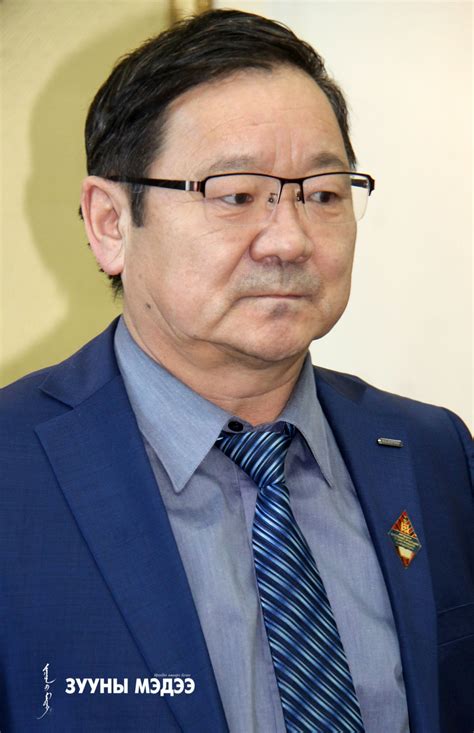 Онцлох сурвалжилга Оны шилдэг багш оюутнууд тодорлоо