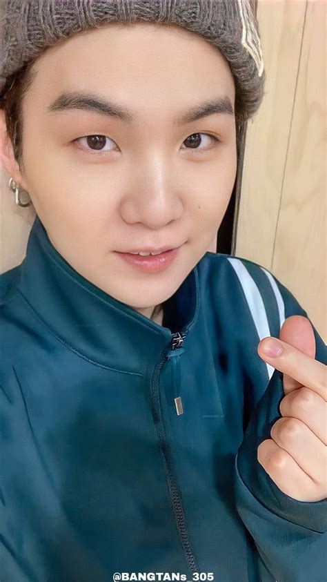 Pin Oleh ᴅᴠɴᴀ Di Min Yonggi Foto Kekasih Gambar Pacar Foto Grup Bts