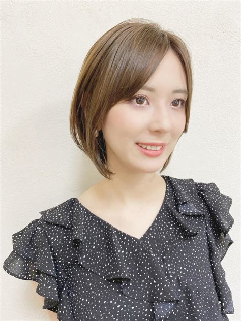【アラフォー・40代ぽっちゃりさんに似合う髪型】顔型に合わせた小顔and若見えヘア｜ショートヘアー