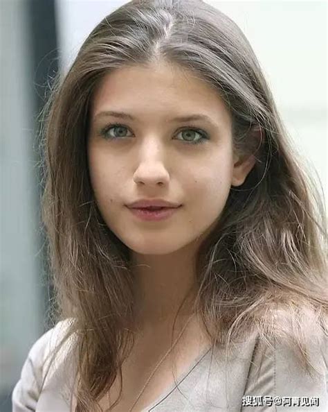 大尺度电影推荐五部，一睹俄罗斯美女安娜网友故事主人公