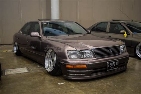 Stanced Brown Lexus LS400 UCF10 In The Elite Showcase Editorial