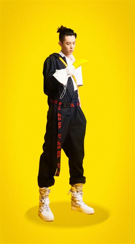 Pin By Thebigrabbit On Dylan Wang Cute Celebrities Good Looking Men