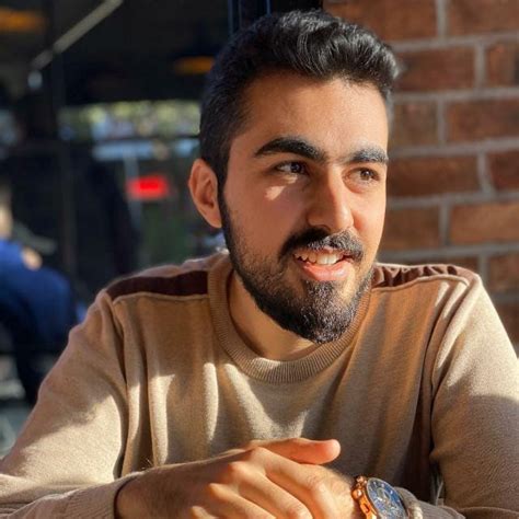 Korhan Uyanık Medium