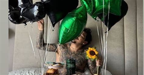 Con Una Fiesta Temática De One Piece Chistian Nodal Festeja Con Cazzu E Inti Su Cumpleaños 25