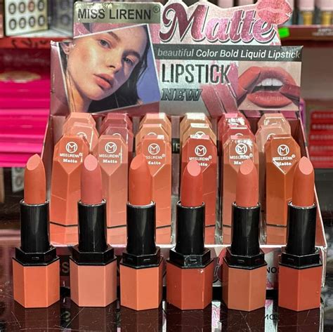 ميك اب لمستحضرات التجميل