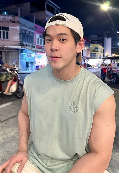 Yingpon Jrpkk เปิดวาร์ปหนุ่มนักกล้าม หล่อเหลาขั้นเทพ ตัวท็อปงานดี