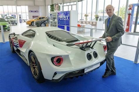 93 Year Old Director Still In Showroom Showroom Every Day Techzle