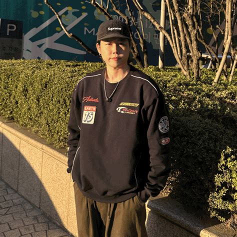 블록코어룩 남자 맨투맨 팀코믹스 레이싱 그래픽 크루넥 코디 네이버 블로그