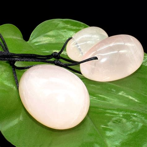 Drilled Jade Eggs 3 Pcs Natural Rose Quartz Yoni Egg For Ladies Kegel