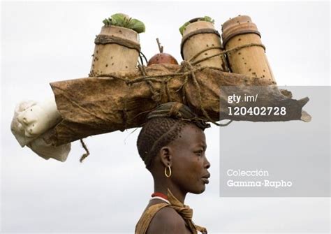 Ethiopia Bodi Tribe Woman The Me En Or Bodi People Live Around Omo