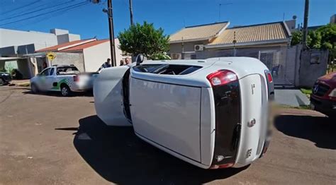 Motorista passa mal ao volante bate e tomba Tásabendo