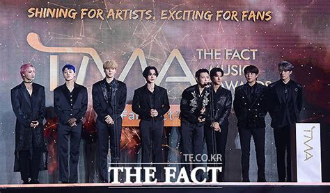 2021 Tma 에이티즈 올해의 아티스트 수상 포토 기사 더팩트