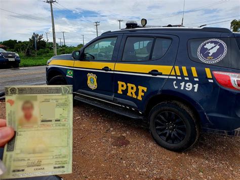 Cnh Falsa Mototaxista é Preso Pela Prf Em Amontada Ce — Polícia