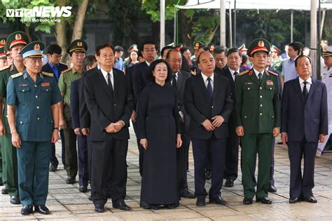 Lãnh đạo Đảng Nhà nước viếng Thượng tướng Nguyễn Chí Vịnh