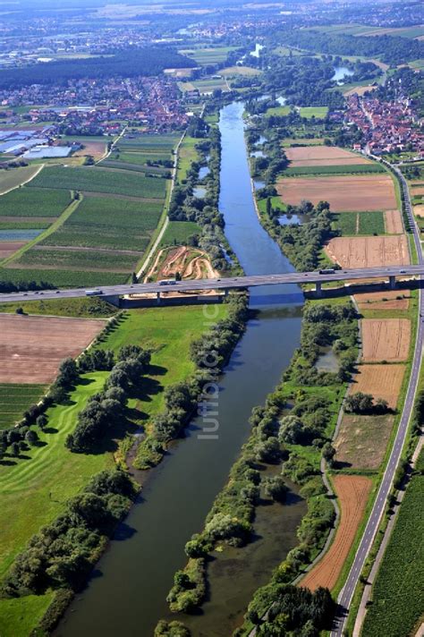 Dettelbach Aus Der Vogelperspektive Flussverlauf Des Main Bei