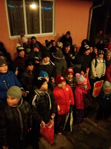 FOTO VIDEO În Ajunul Crăciunului obiceiul pițăratului vechi de pe