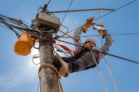 Exploring The Benefits Of Ptt Over Cellular For Utility Companies