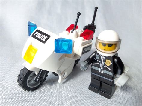 LEGO City 7235 Policjant na motocyklu - 12134033227 - oficjalne ...