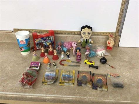 Misc Vintage Toys Stranger Things Figures Cupcake Dolls And More