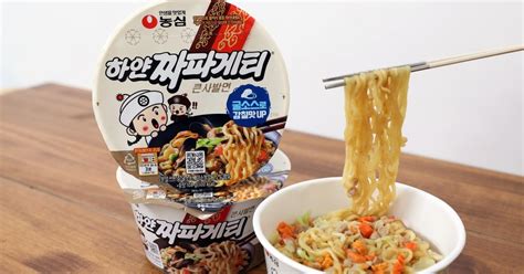 “소스 빠진거 아니에요” 상식 파괴 ‘하얀 짜파게티 나온다