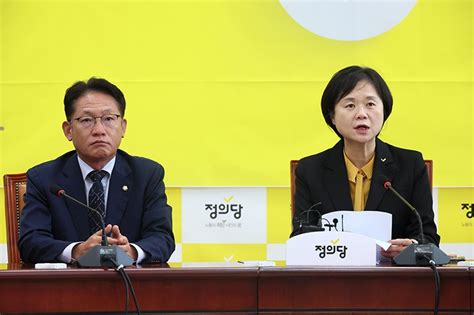 정의당 이정미 대표 사퇴 ‘선거연합정당 추진