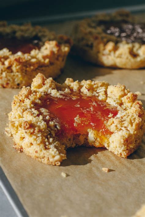Mini Apricot Almond Tarts Healthienut