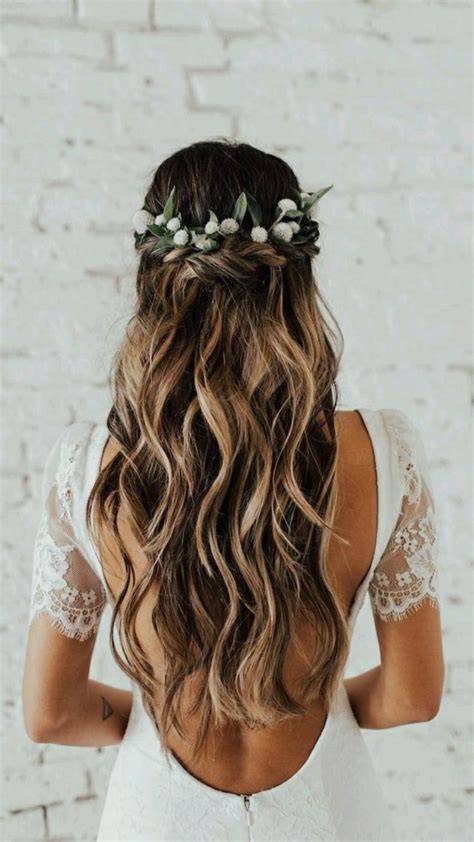 Pin Von Kerstin Xenia Auf Pins Von Dir Frisur Hochzeit
