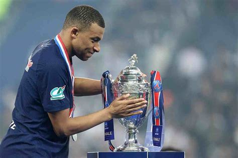 Coppa di Francia trionfo del PSG Mbappé lascia con un trofeo CIP