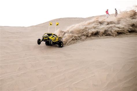 Coche De Buggy Fuera De Carretera Foto Editorial Imagen De Medio Doha 247670916