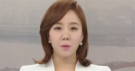 연예패션 Ytn 안보라 아나운서 어두운 색상 의상도 밝은 얼굴이 커버~~