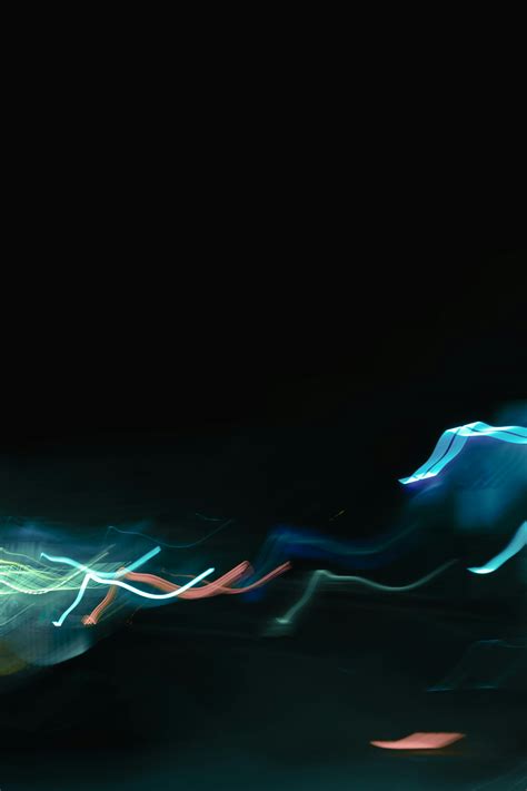 Colroful 검은색 배경 디스코 바탕화면 불빛 수직 쐈어 조명 확대 흐릿한에 관한 무료 스톡 사진