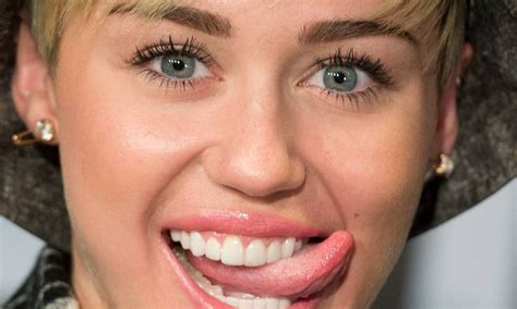 Miley Cyrus Quer Desenhar Linha De Joias Jornal O Globo