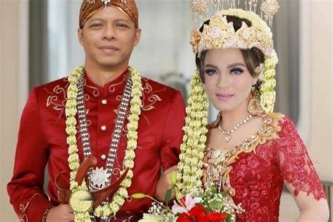 Editan Foto Putri Jamila Bintang Pantura Bareng Ariel NOAH