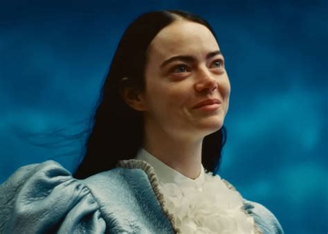 Emma Stones Reaction After Losing Sag Award To Lily Gladstone Is The