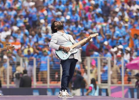 India Vs Pakistan Singers Arijit Singh Sunidhi Chauhan Performs In