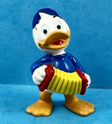 Mickey And Friends Bullyland 1987 Pvc Figure Huey