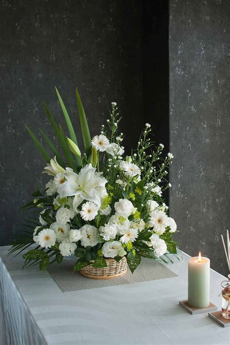 供花｜お悔やみお供え、葬儀の花のご注文は、花通販ギフト配達【お花の窓口】法人に対応