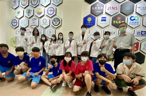 中華醫事科技大學 中華醫大學視光系（所）團隊師生於112年10月16日展開了一項有意義的社會服務活動，協助了大灣國