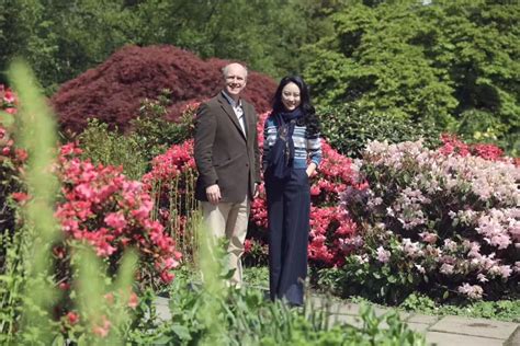 傅晓田一起走进剑桥大学丘吉尔学院 花园