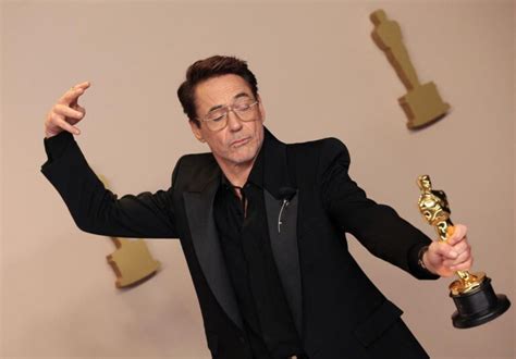 Robert Downey Jr Wins His First Oscar 897 Bay