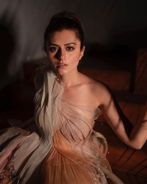 Top 10 Ridhi Dogra Hot And Sexy Photos