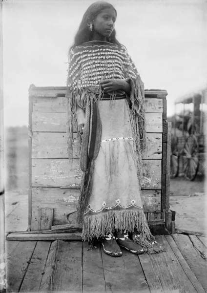 Beautiful Portraits Of Native American Teen Girls From 1800 1900 36